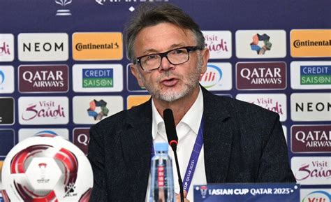 HLV Troussier Tuyển Việt Nam không ghi bàn là tại tôi phạt đền là tại tôi