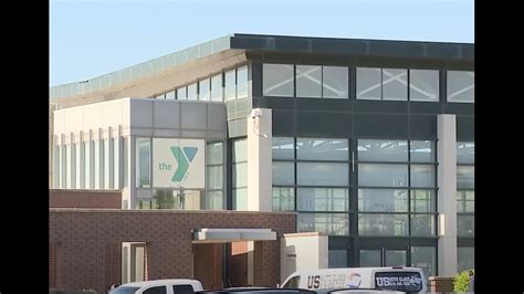 Ymca Man In Womens Locker Room Allegedly Exposed Himself To A 7 Year Old Girl