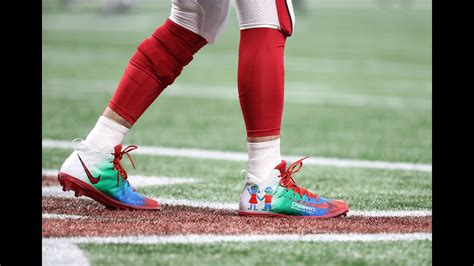GALLERY NFL Players Wear Cleats For A Cause Alive