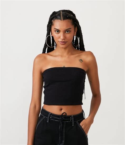 Blusa Tomara Que Caia Em Ribana Textura Canelada Preto