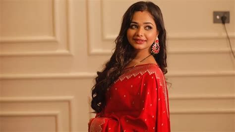Bhojpuri Singer Sneh Upadhya भोजपुरी ही नहीं कई बॉलीवुड गानों के बोल
