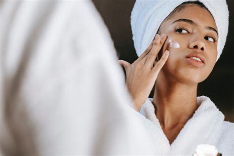The Best Night Cream For Aging Skin Santeva