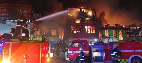 အောင်မင်္ဂလာ အဝေးပြေးကားဝန်း မီးလောင်မှုဖြစ်ပွား ဂိတ် ၇ ခုပျက်စီး၊ ၃ ဦးသေဆုံး Bur Mizzima Com