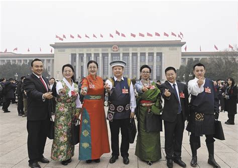 同沐春风启新程——青海省全国人大代表出席十四届全国人大三次会议闭幕会侧记 青海省新闻办 青海新闻网