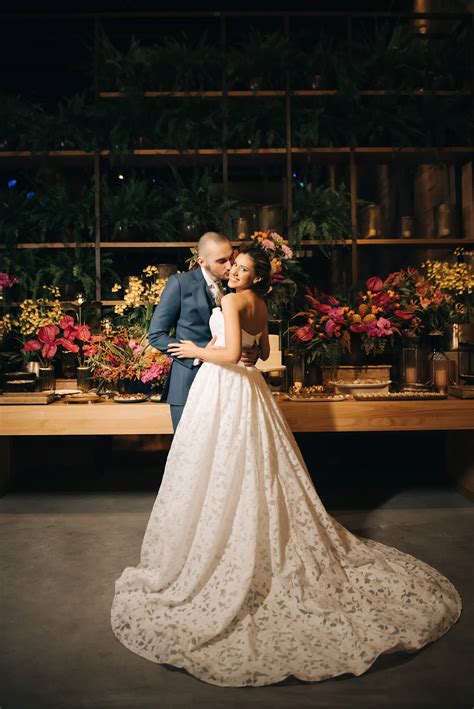 Casamento Noturno Elegante Com Decoração Verde E Branca
