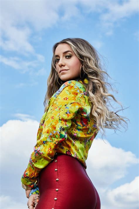 Lainey Wilson In 2023 Southern Outfits Music Photoshoot Western Photoshoot