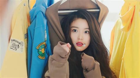 بنت غلبانه ملهاش مكان تعيش فيه بياخدها راجل مغرور تعيش معاه بس بيتصدم لما بيكتشف حقيقتها ملخص