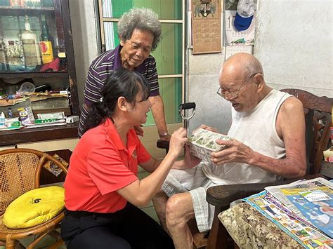 立冬送暖 嘉義榮服處關懷百歲及年長榮民眷