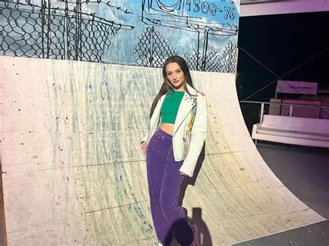 Sera Ryder Measurements Bio Height Weight Shoe And Bra Size