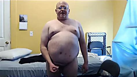 火辣和阳刚的秃头壮男无套公鸡屁股婊子 xHamster