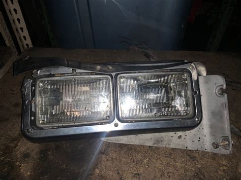 1999 Peterbilt 379 Headlight Assembly For Sale Medley Fl 1295