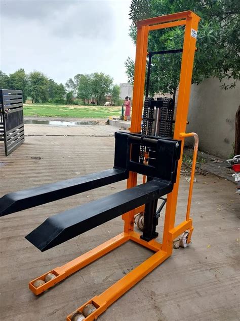 2 Ton Manual Stacker For Industrial At ₹ 38000 In Ghaziabad Id