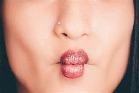 Gak Perlu Operasi Lakukan Cara Ini Untuk Dapatkan Pipi Tirus