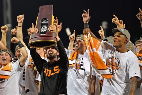Tony Vitello Loving Vols Fans Should Thank John Currie Danny White Should Write Fat Check The