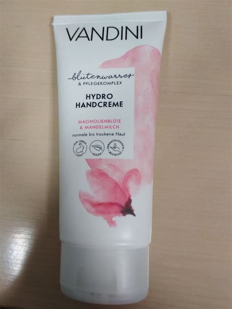 Крем для рук Vandini Hydro Handcreme Цветок Магнолии & Миндальное ...