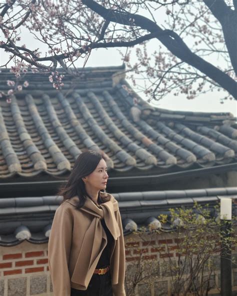 독신주의 아니지만 결혼 서두르지 않아 발언한 여배우 일상룩 라이프업