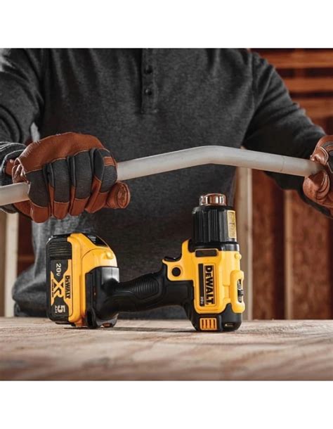 АКУМУЛАТОРЕН ПИСТОЛЕТ ЗА ГОРЕЩ ВЪЗДУХ DeWALT DCE530N