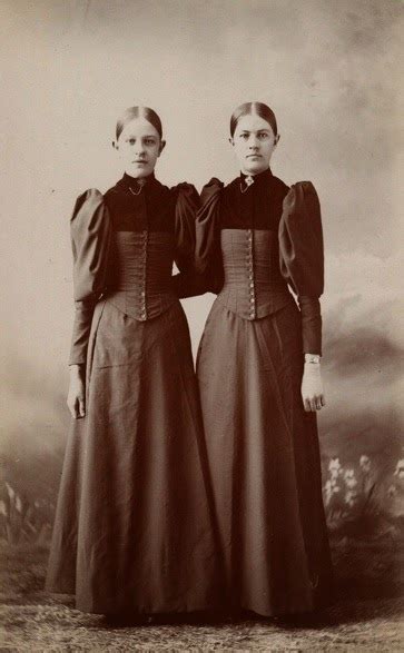 Instant Views [o ] Twins Shinji Ogawa Diane Arbus August Sander