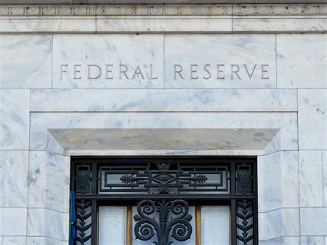 The Fed Is Divided Over Cutting Interest Rates Heres Why That Matters