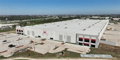Gaf Energys New Texas Factory Is About To Make A Lot Of Nailable Solar