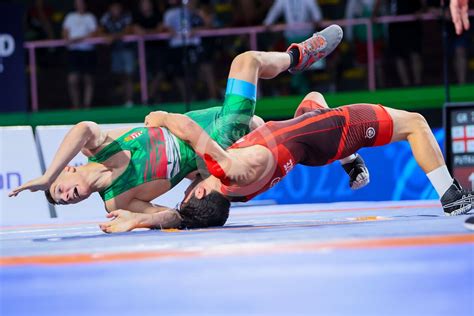 ბერძნულ რომაული ჭიდაობა 17 წლამდე მსოფლიოს ჩემპიონატზე 2 ფინალისტი და 3 ბრინჯაოს მედალი