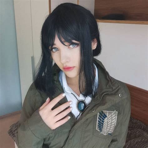 Confira Este Cosplay Apaixonante Da Pieck Finger De Attack On Titan