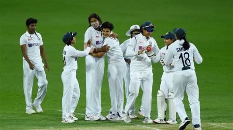 Ind W Vs Aus W মিতালিদের পিঙ্ক বল টেস্ট ড্র Bengali News India Vs