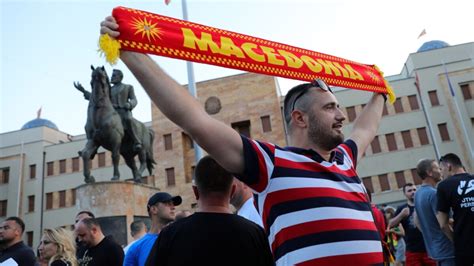 Ниту една партија нема право да ги присвојува протестите вие коментирате