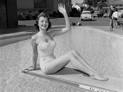 Jackie Loughery The First Woman To Be Crowned Miss Usa Has Died At 93