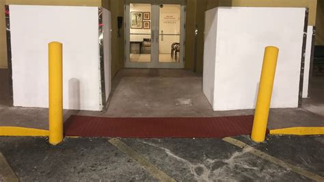 Top Guard Red Detectable Warnings At Publix In Coral Gables Miami Dade