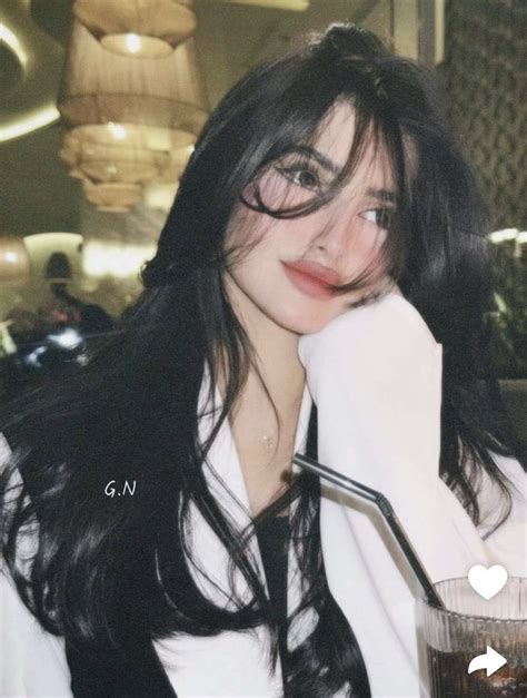 المودل أوجان تخطف الأنظار في أحدث ظهور صور