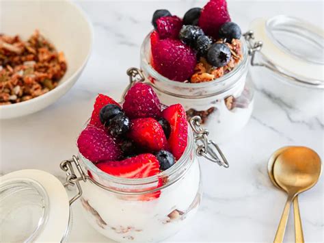 Make Forward Berry Yogurt Parfait With Granola