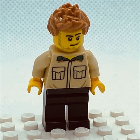 Lego Minifigure Dad Stubble Shirt With Dark Green Collar Medium