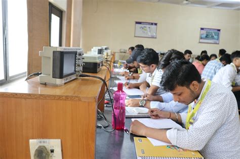 Communication Engineering Lab