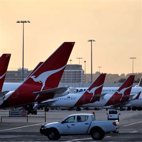 Qantas Weighed Down By Fuel Costs Abc Listen