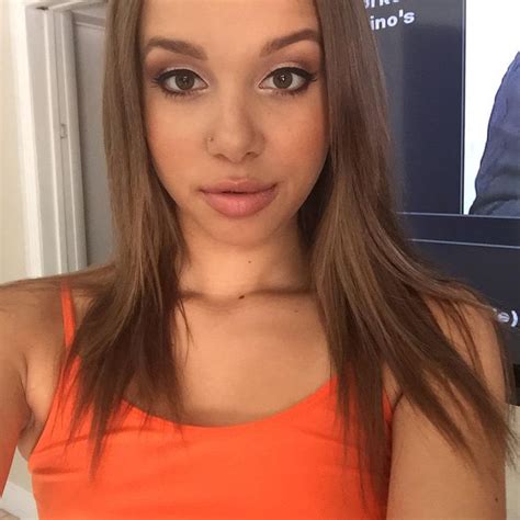 Liza Rowes Instagram Twitter And Facebook On Idcrawl