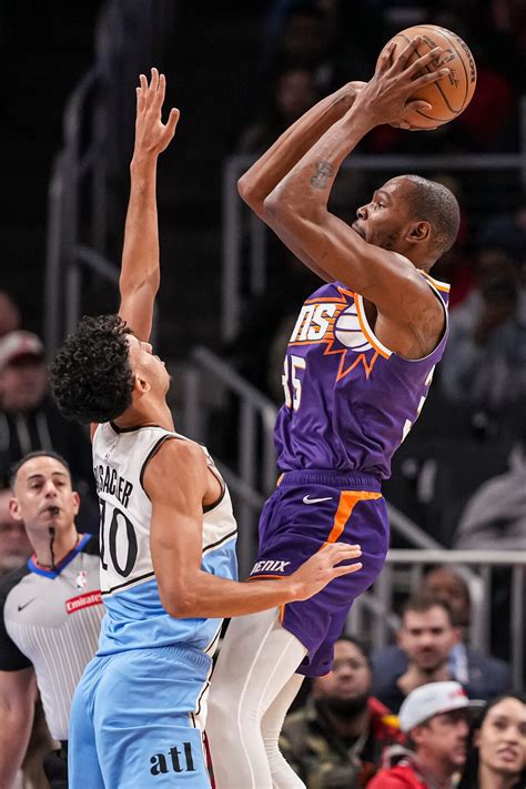 Trae Young racks up 43 points in Hawks' win over Suns | Reuters