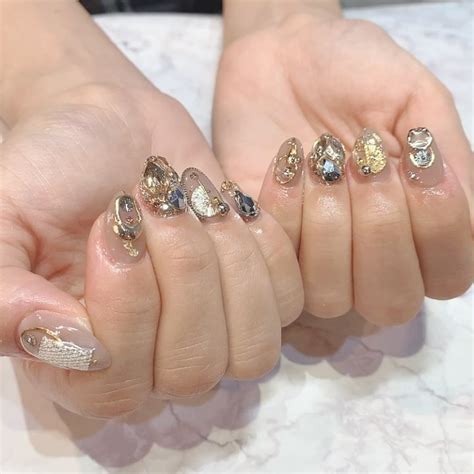 小島瑠璃子 久しぶりに気合い入った キラキラゴテゴテネイル 2週間限定で遊んでみました はぁーたのしい 途中画質悪くて申し訳ない