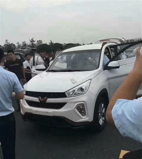 國產神車的後裔，五菱宏光s3首次實車亮相，大七座suv起步45萬，王者歸來！ 每日頭條