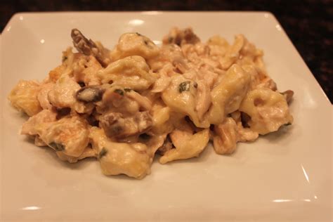 Kellys Healthified Kitchen Chicken Tortellini Bake