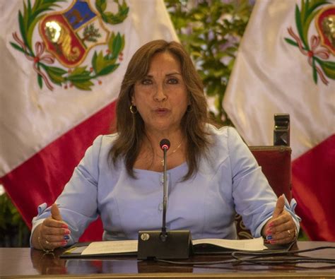 Presidenta De Perú Dina Boluarte Afirmó Que Planea Seguir Su Gobierno
