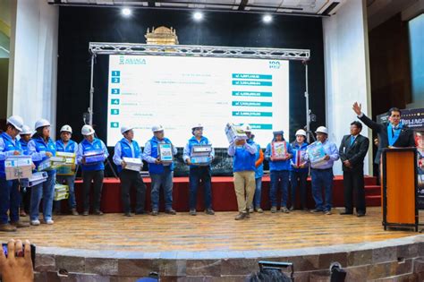 Alcalde Oscar Cáceres En Audiencia Pública Anuncia Ejecución De 12