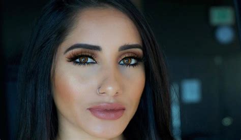 Narmin Assria Bio Age Height Models Biography