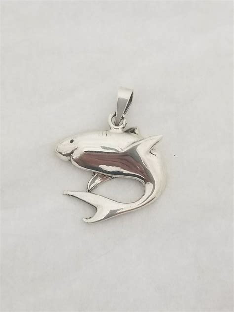 Dije De Tiburon De Plata Ley Incluye Caucho De Regalo En Mercado Libre