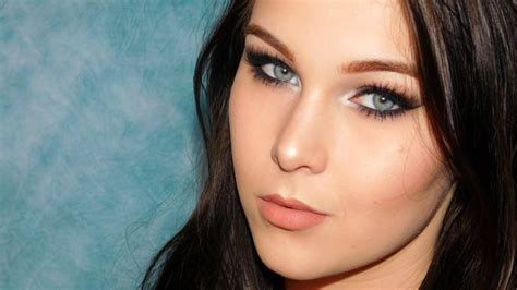Classic Smokey Eye Makeup Tutorial Smokey Eye Makeup Tutorial Smokey Eye Makeup Eye Makeup