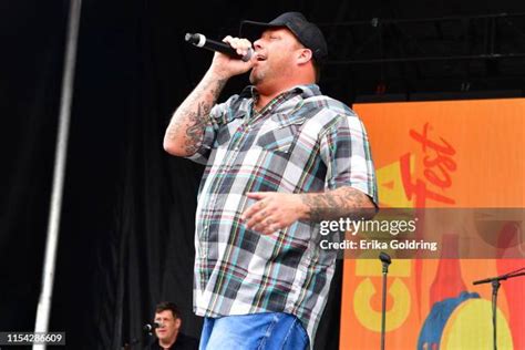 Uncle Cracker Photos And Premium High Res Pictures Getty Images