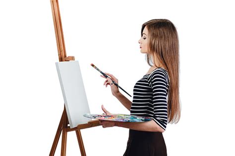 귀여운 아름다운 소녀 예술가 그림 에 사진 에 캔버스 이젤 교육에 대한 스톡 사진 및 기타 이미지 교육 백인종 붓