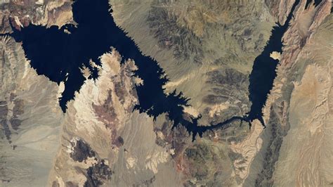 Lake Mead Satellite Images Show Dramatic Water Loss Since 2000 Cnn