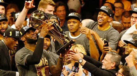 Lebron James Named Ap Male Athlete Of The Decade