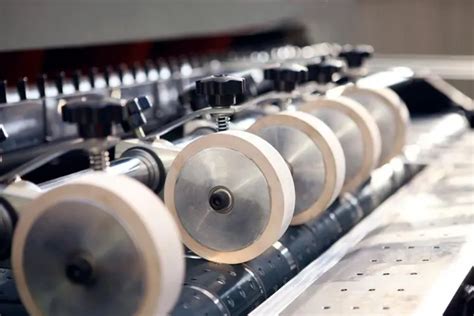 新型无接触激光转印技术 艾邦光伏网